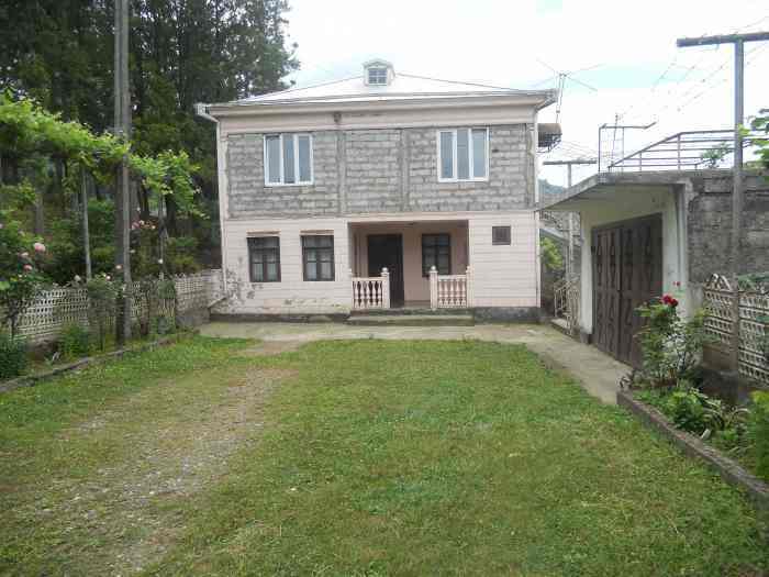 iyideba sacxovrebeli saxli miwis nakveTiT - baTumi - GEO127558 ...